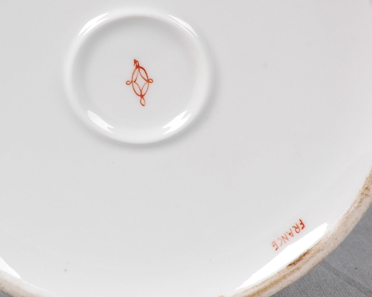 Samson Round Porcelain Box – Bookmark Memories LLC